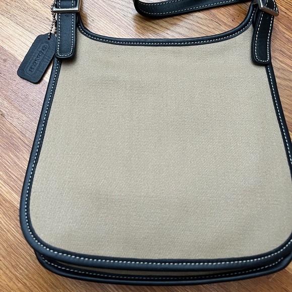 Coach | Bags | Authentic Coach Tan Cross Body | Poshmark
